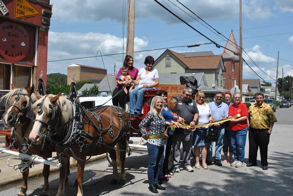 Bon Bon’s Ribbon Cutting Is Celebrated | News, Sports, Jobs - Tyler ...